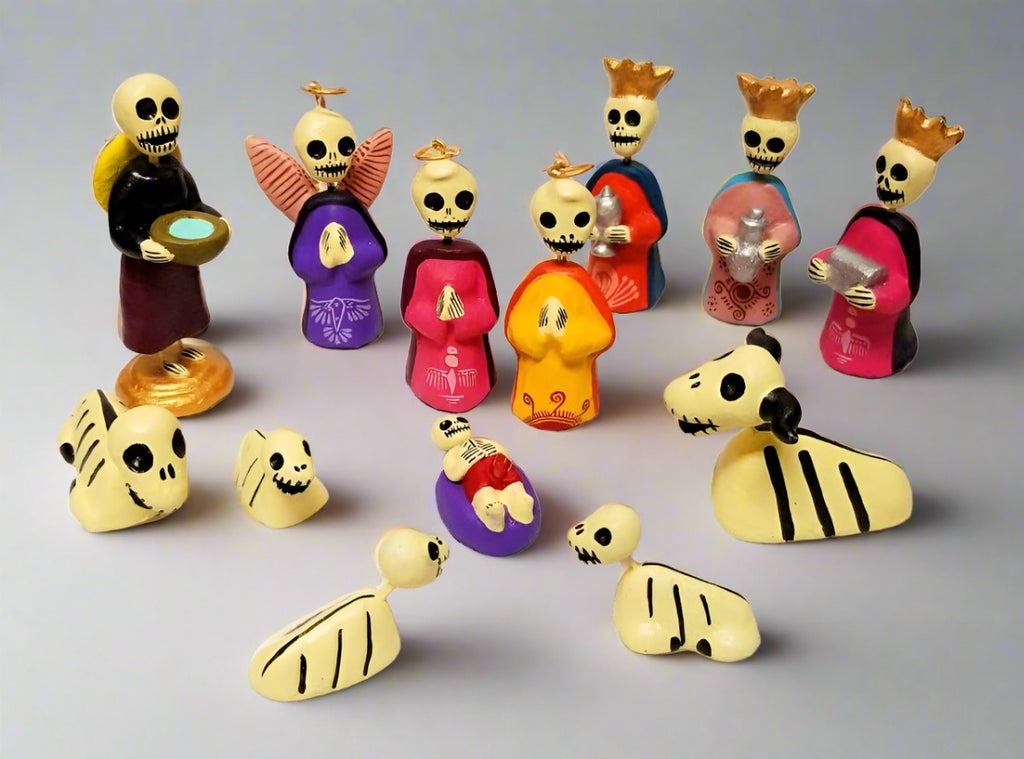 DOD 13 pieces skull nativity from Izucar 3” – MOLAA Shop